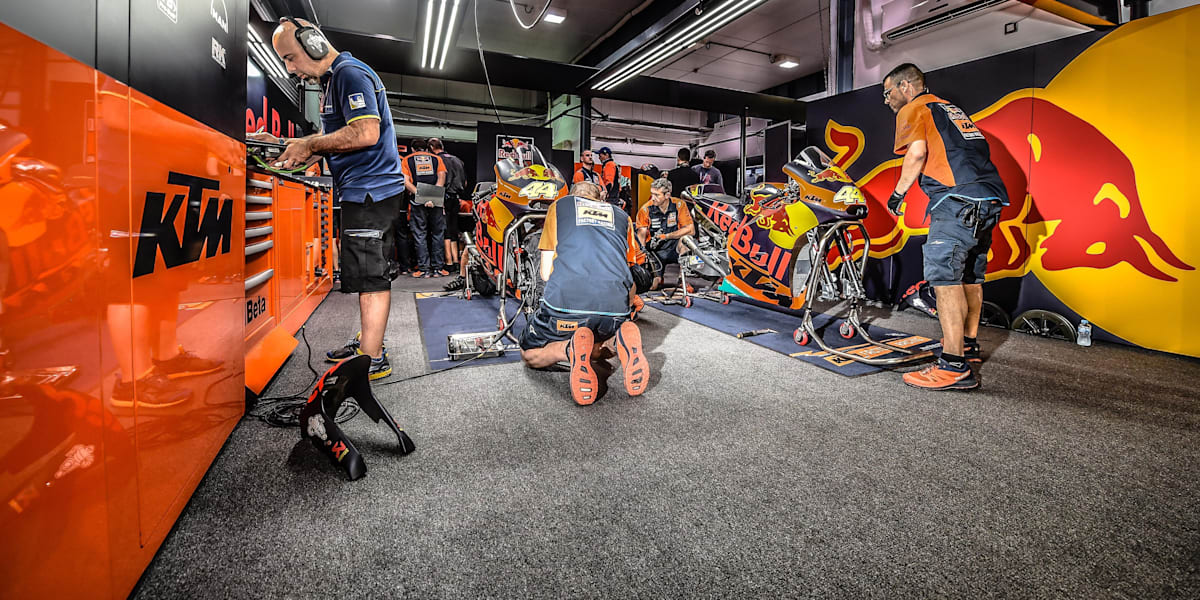 Red Bull KTM Factory: Debuts in Moto3, Moto2 and MotoGP