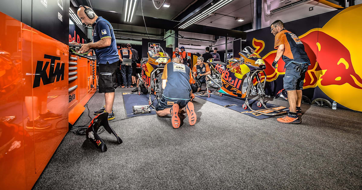 Red Bull KTM Factory: Debuts in Moto3, Moto2 and MotoGP