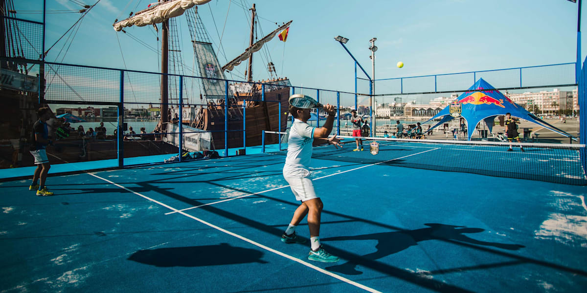 Mejora tu saque en el pádel ≫ 5 trucos profesionales