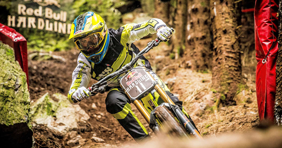Red Bull Hardline: Mountain bike downhill event – video