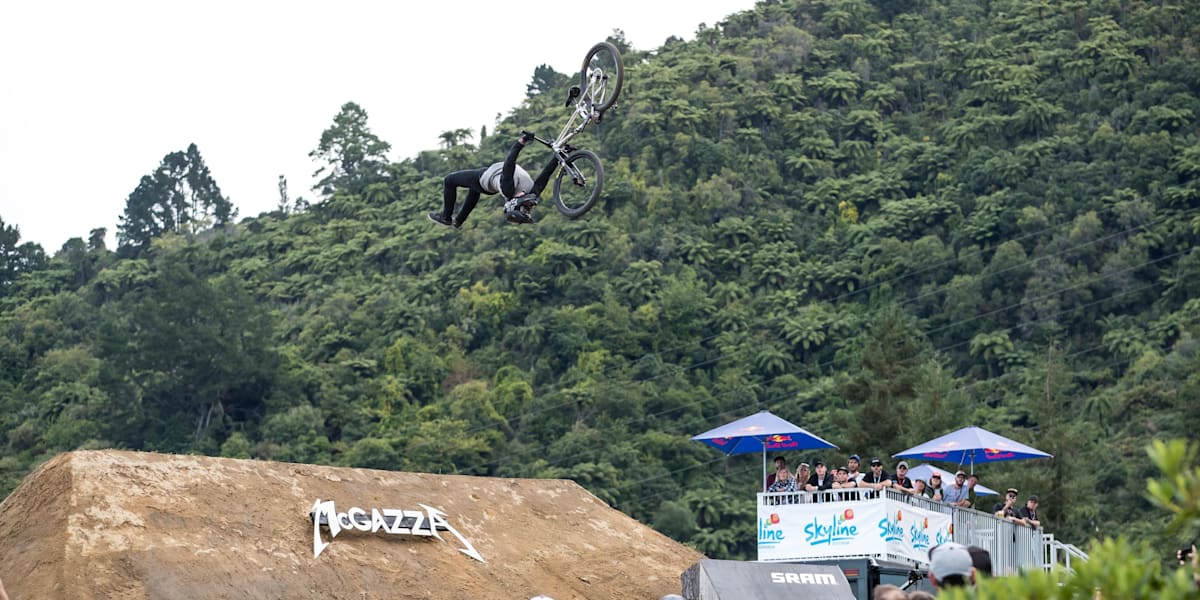 Backflip Tsunami with Crazy Extension From Crankworx