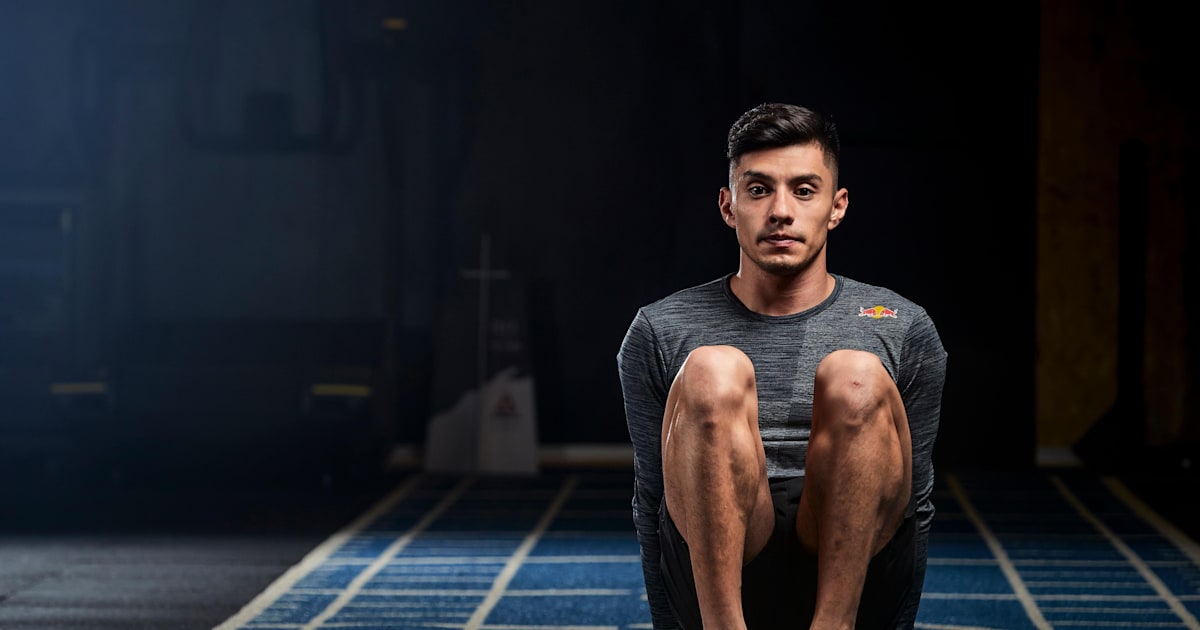 Así entrena Jonathan Paredes, campeón mundial de clavados.