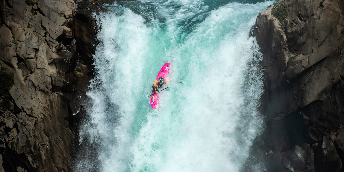 Kayak : Dane Jackson saute une cascade de 41m au Chili