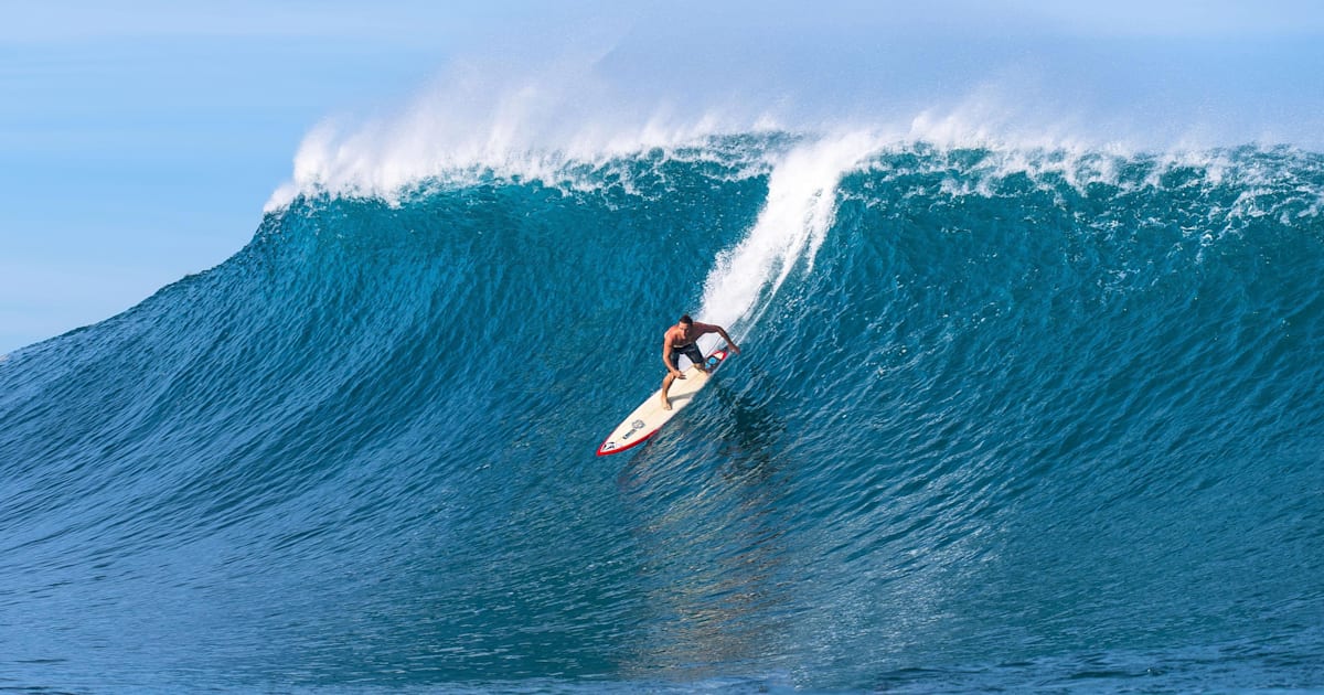 Surfing: Hawaii North Shore Pipeline – big wave photos