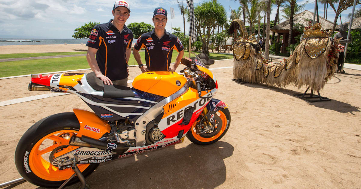 Photos of the Repsol Honda MotoGP bike 2015