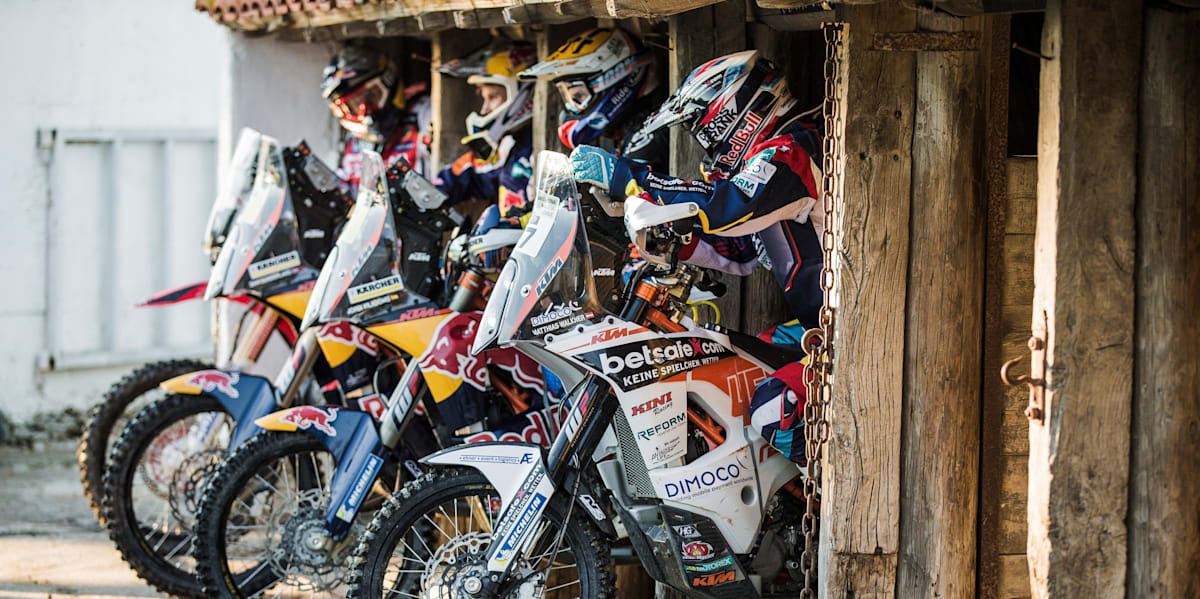 Gardians of Dakar Red Bull Teams Dakar 2015 Vines