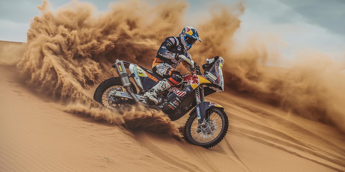 Dakar Rally: Essential kit for KTM team bikers *video*