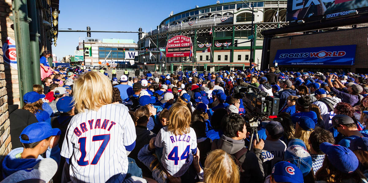 Kris Bryant - MVP | Chicago Cubs Star Goes Back to Work