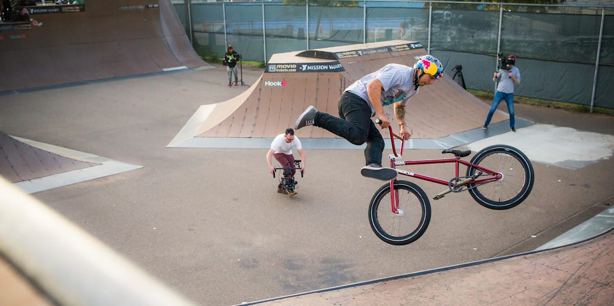 Daniel Sandoval：前所未有的超能BMX特技