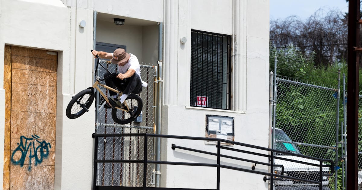 Anthony Perrin pose des tricks à Philadelphie BMX Vidéo