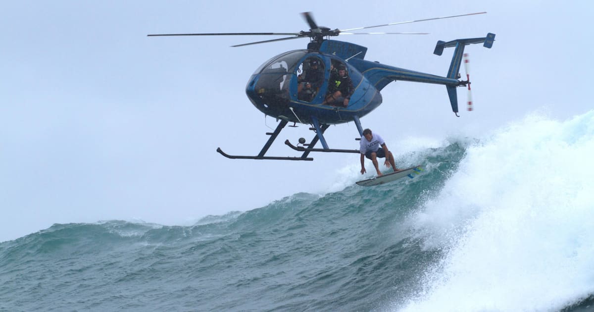 Red Bull 360° Experience: Heavy Water surfing film VR