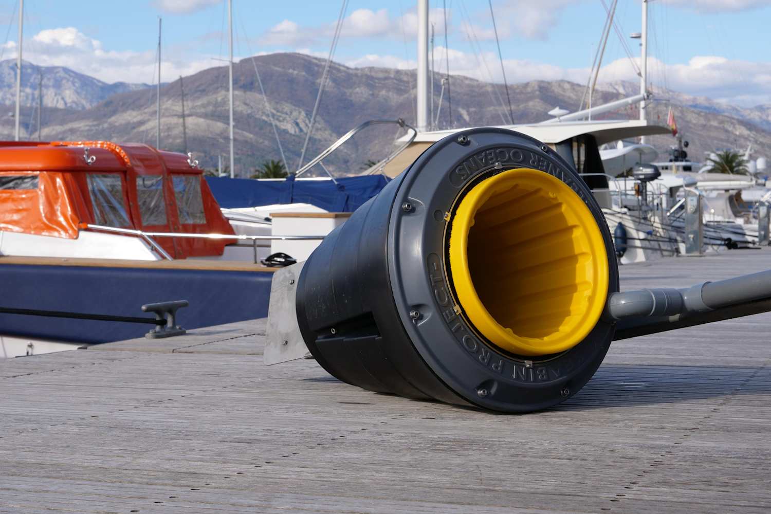 Seabin - zobacz urządzenie, które sprząta wody morskie