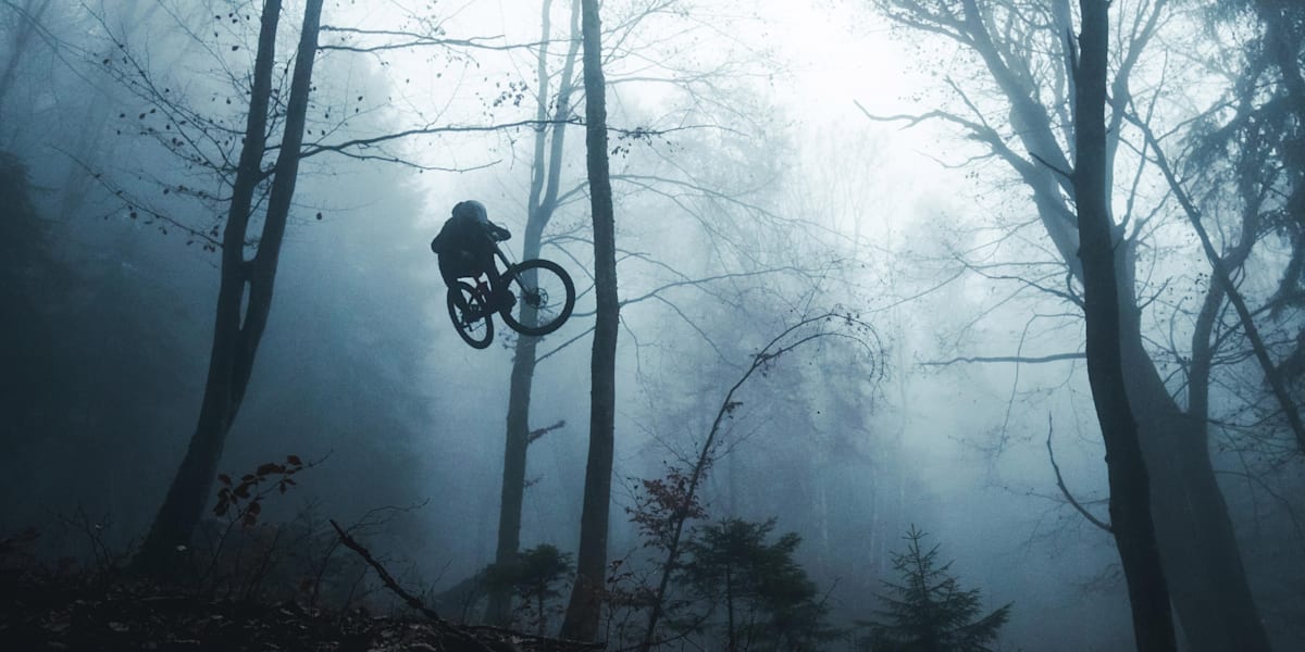 4 riders de VTT, 4 spots : Land Escape de Rupert Walker