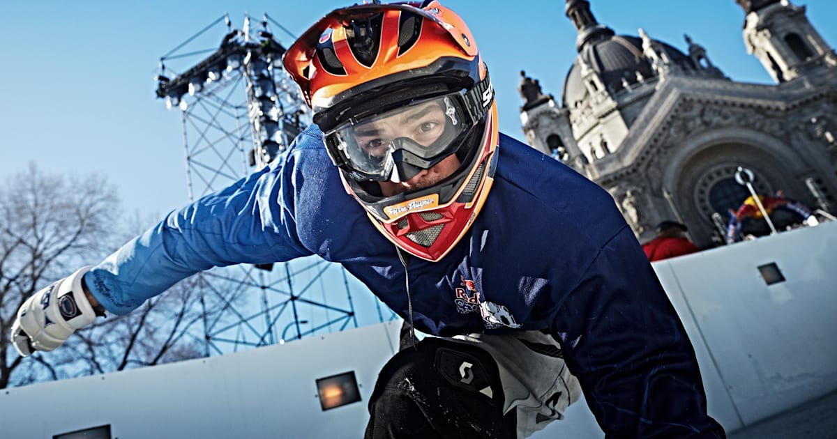 Claudio Caluori POV video, Crashed Ice Saint Paul 2015