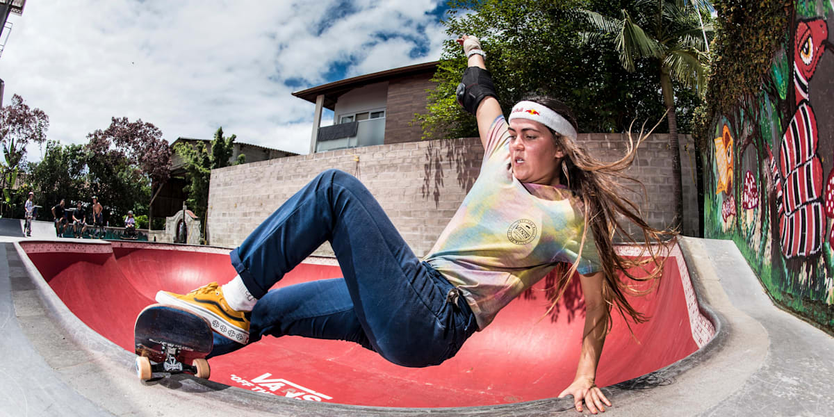 Pushing Forward S2 E2: Mujeres cambiando skate – vídeo