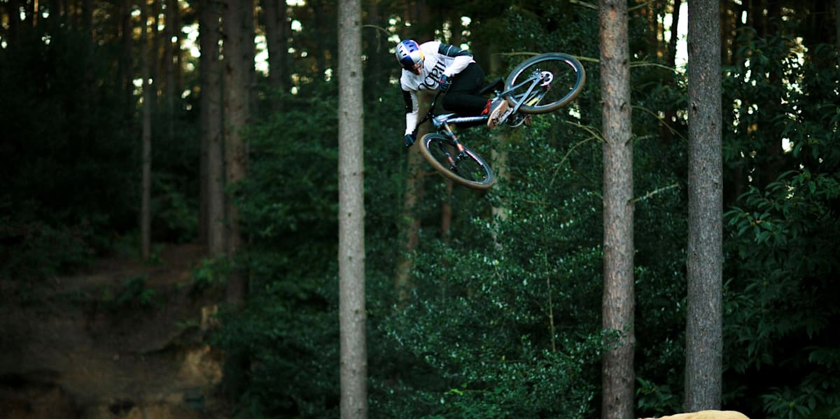 Matt Jones slopestyle MTB vídeo | Red Bull Bike