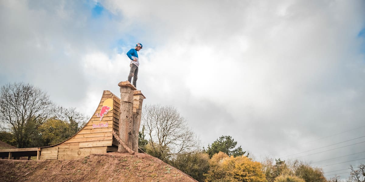 Design and Conquer with Matt Jones: MTB freestyle show