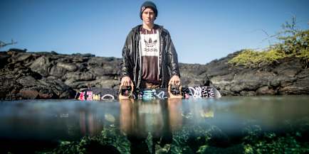 Lyon Farrell: Meet the Hawaiian snowboarder ++Video++