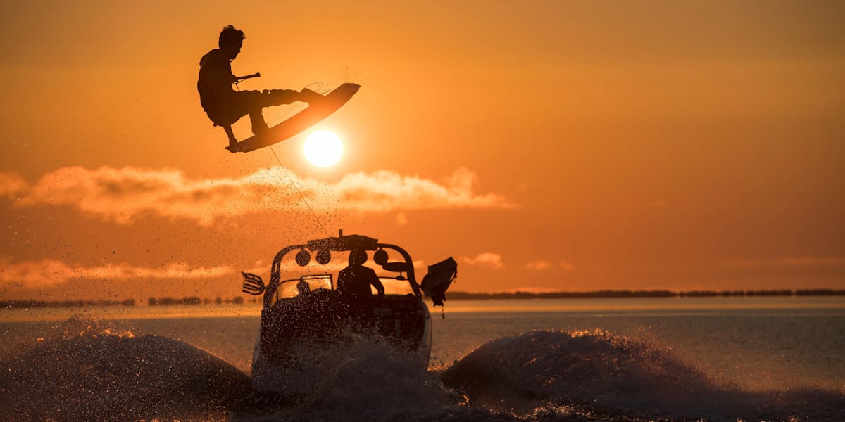 Foto: Wakeboarding v jeskyních na Hořejším jezeře