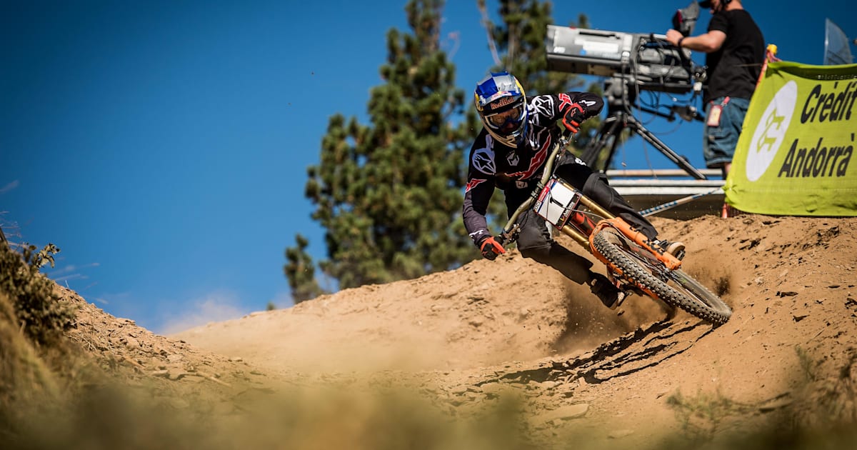 Aaron Gwin: Off-Season Pt. 2 with the MTB pro *video*