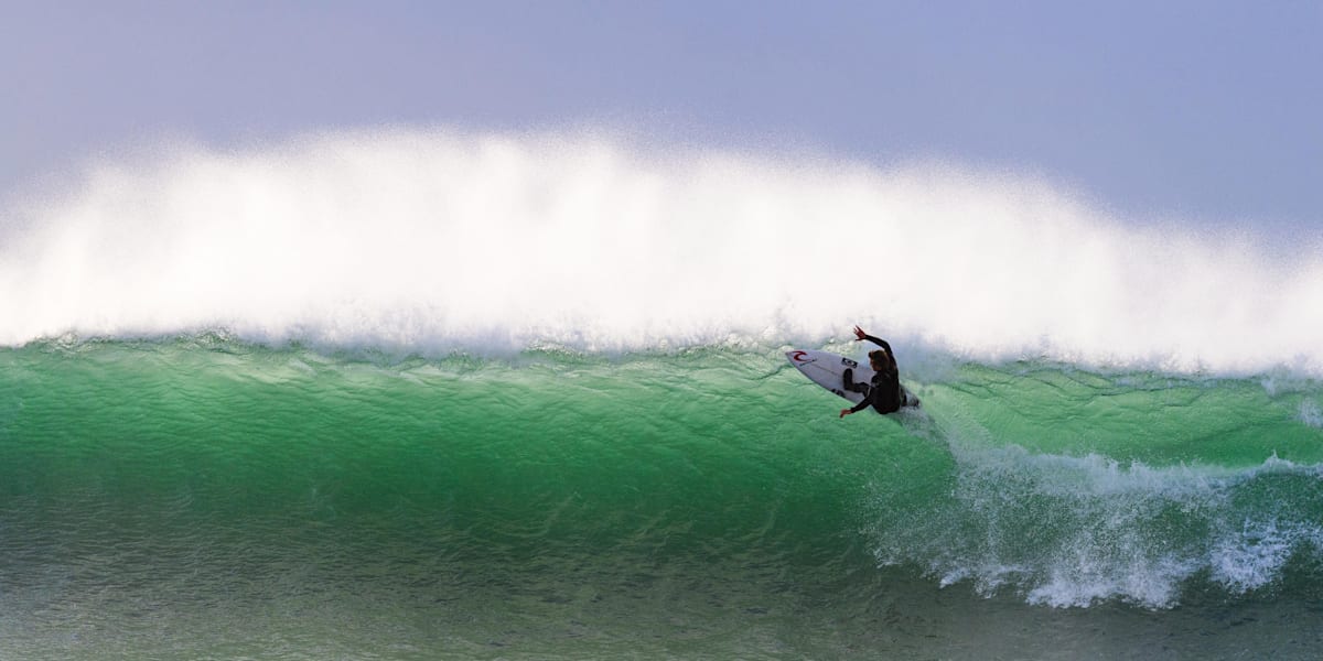 Sessions: Early season pro surfing at J-Bay – video