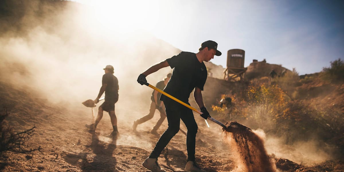 Red Bull Rampage: Rheeder, Storch, Fairclough digging