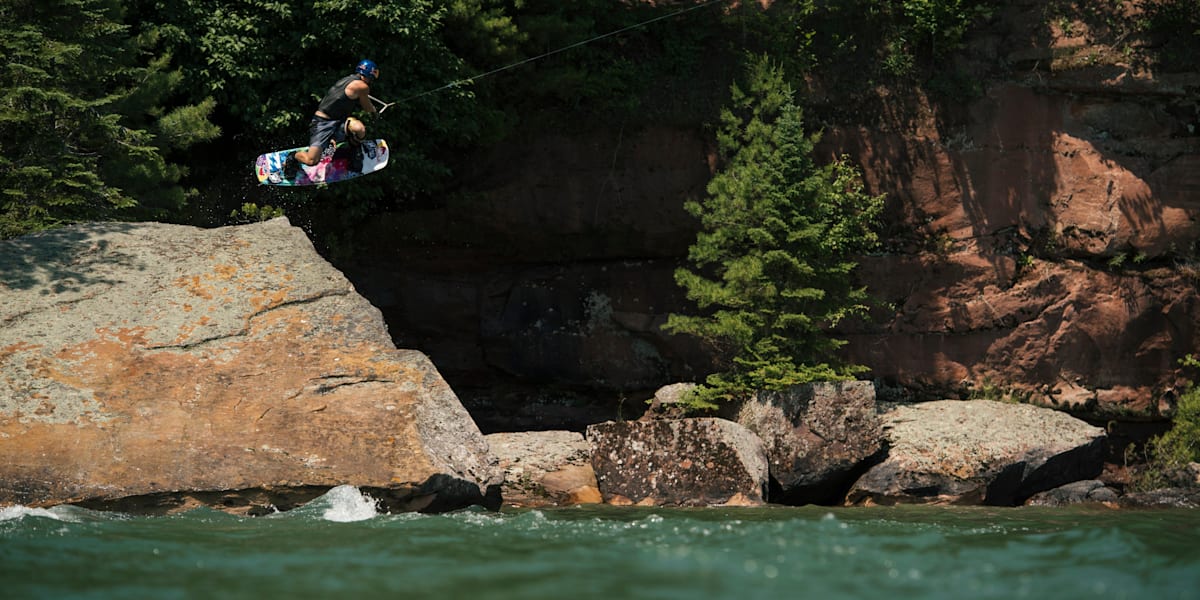 Mike Dowdy wakeboards through sea caves ++video++
