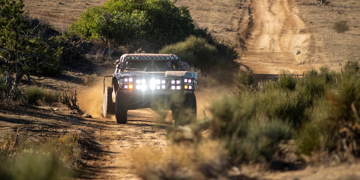 Baja 1000 2019: Drivers team up to tackle famous rally