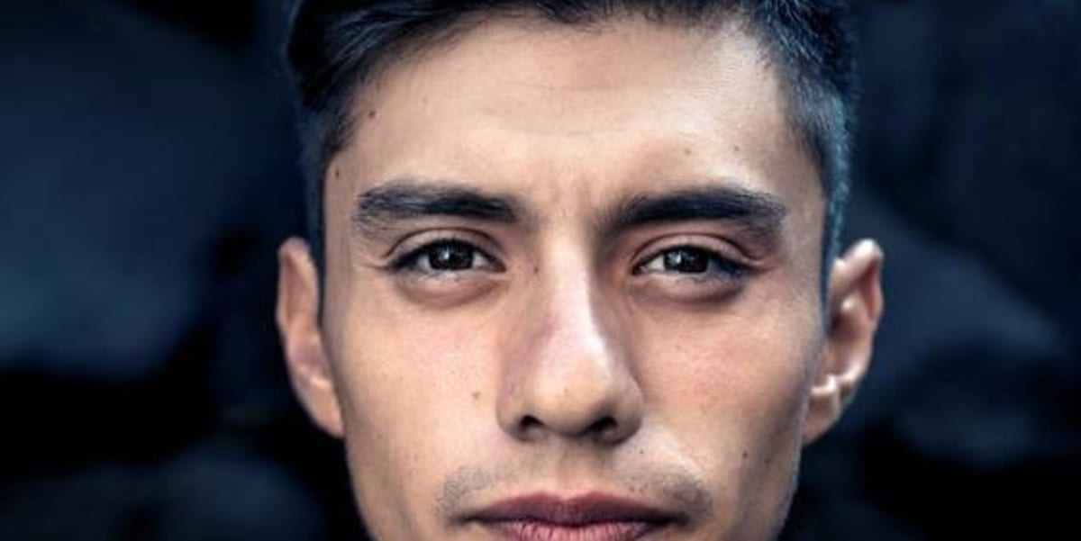 Jonathan Paredes Cliff Diving