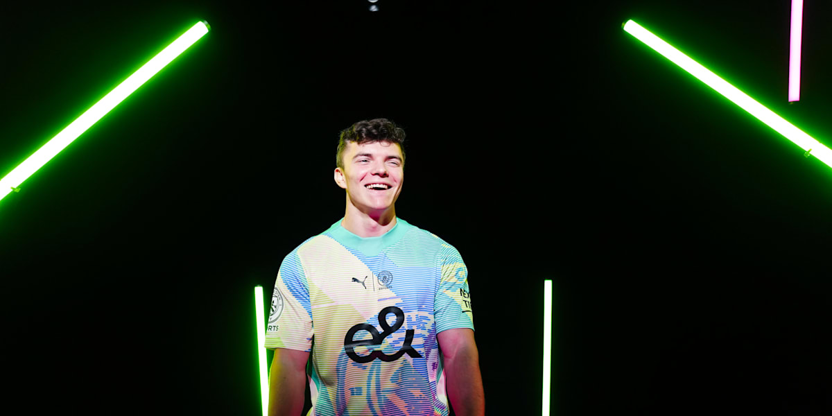 Fortnite pro ManCity Skram's loadout tips