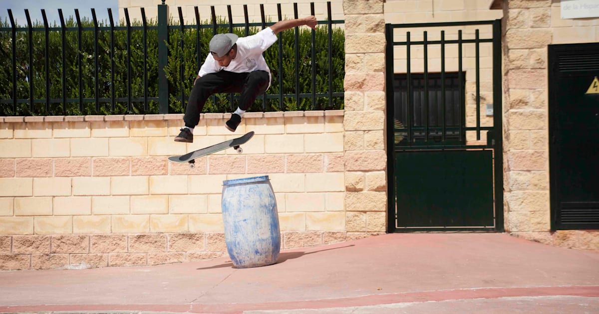 Daniel Jenks 3 trick skate ++video++ | Red Bull Skate