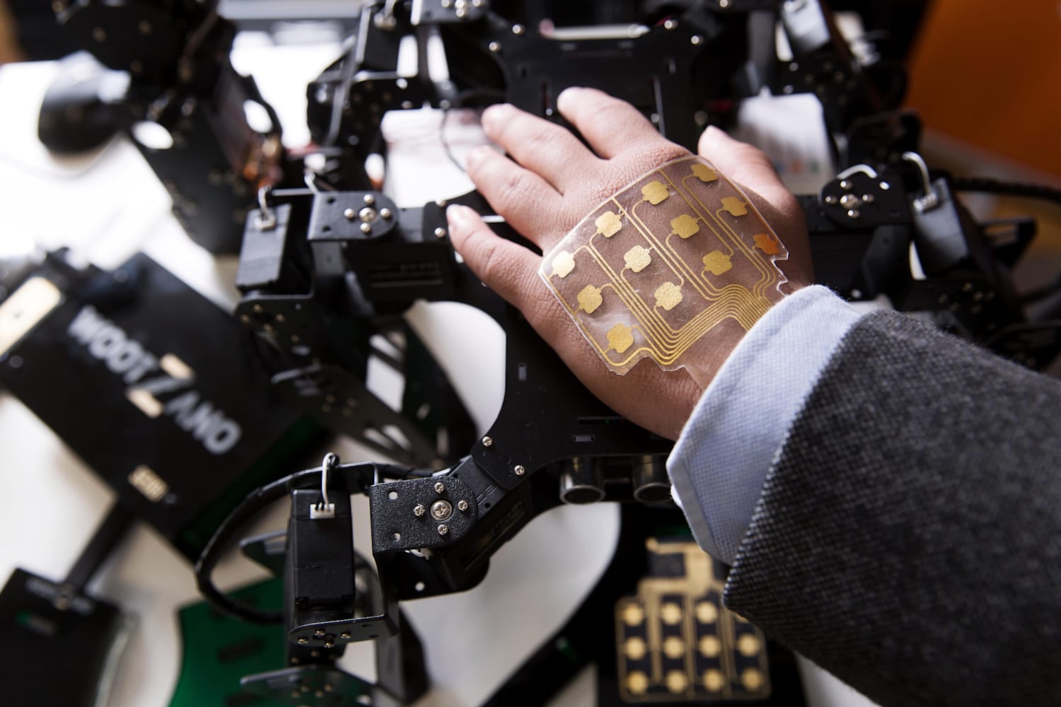 Wootzkin: The electronic skin for robots