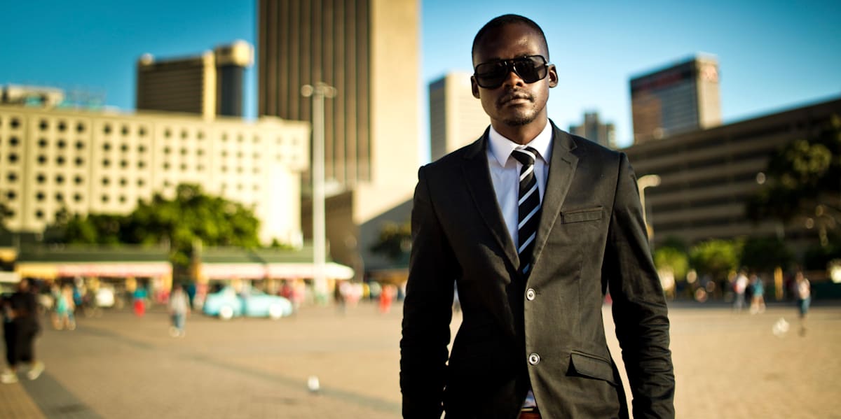 +27: Vincent Manzini trailer