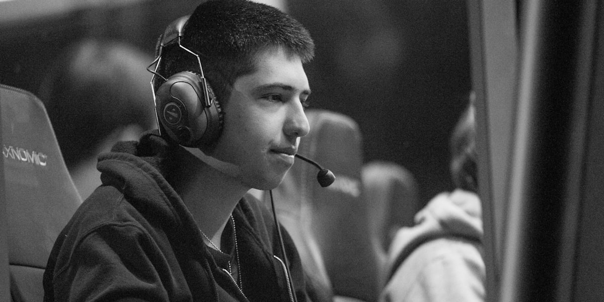 Dota 2: Aliwi ‘w33’ Omar pubstar interview