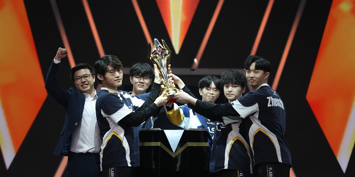 Flash Wolves: Team profile page