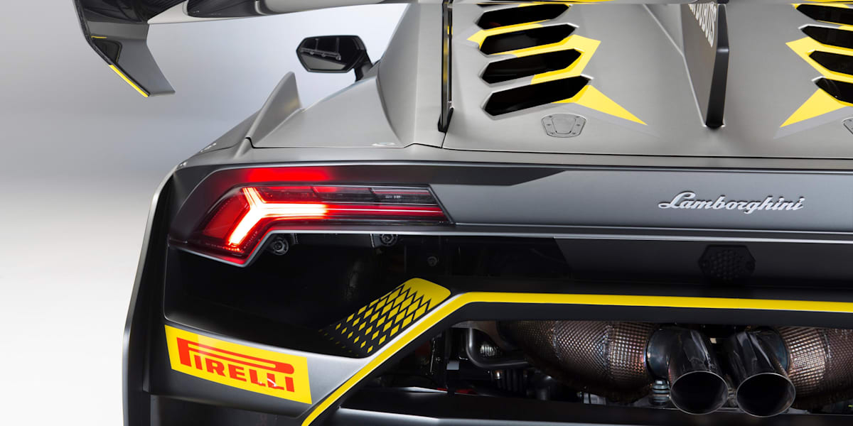 Lamborghini Huracán Super Trofeo EVO photos