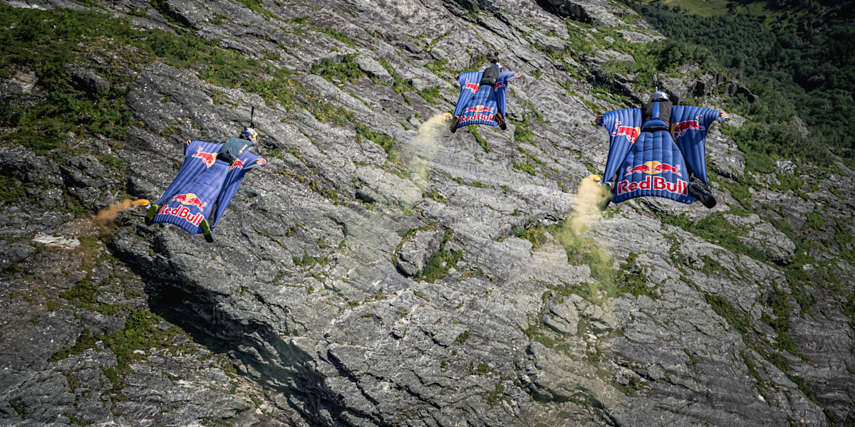 What is a wingsuit and how does it work?