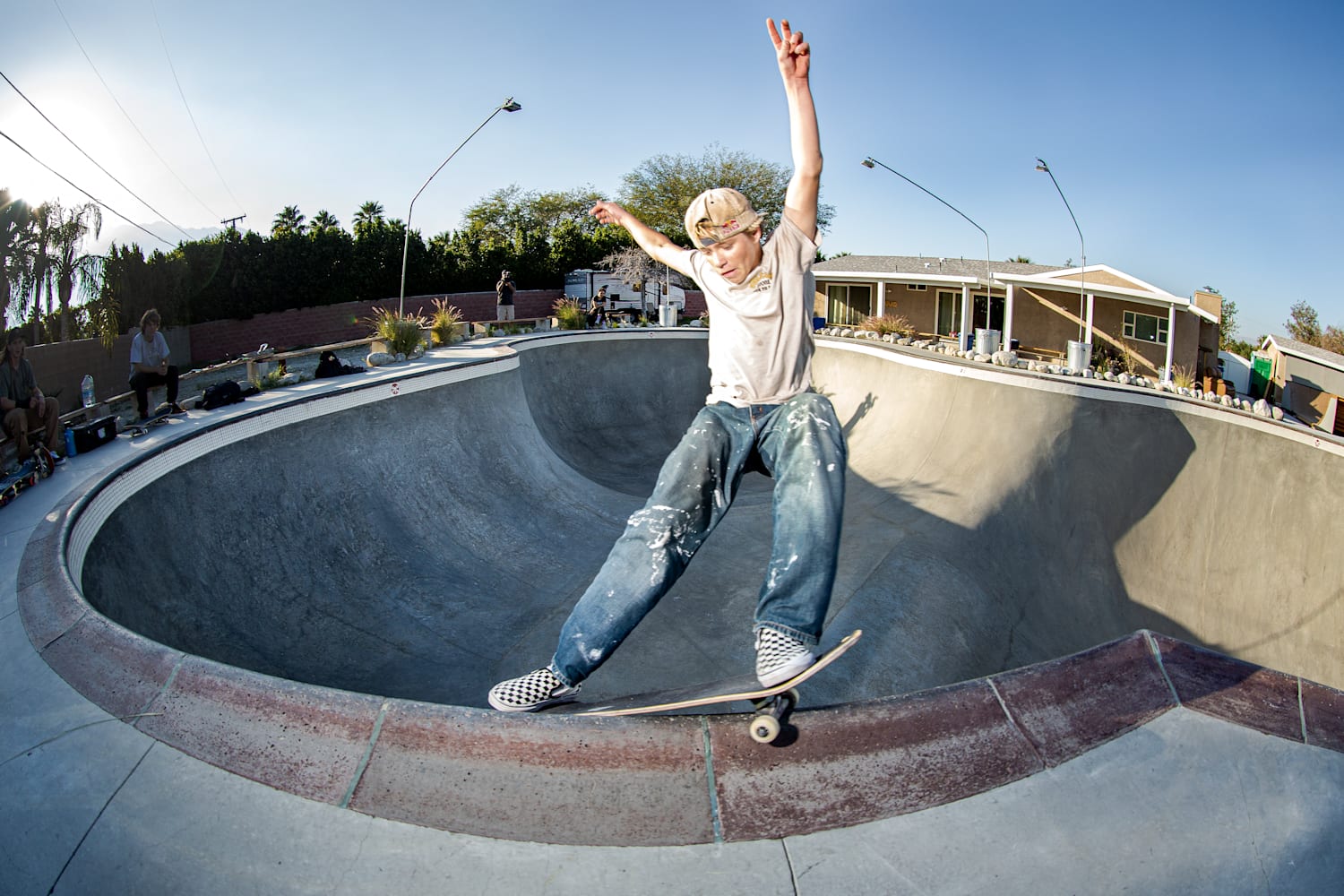 CJ Collins dans FER DAYZ : Vidéo et interview ! Skate