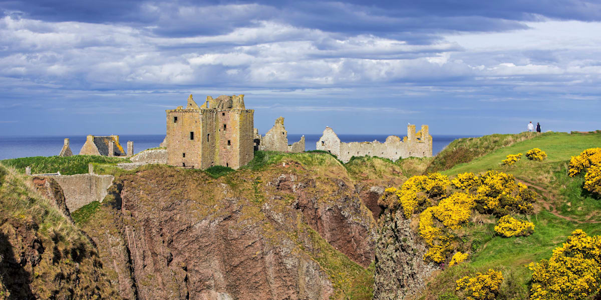 Castle hikes in Scotland: 12 stunning routes to try