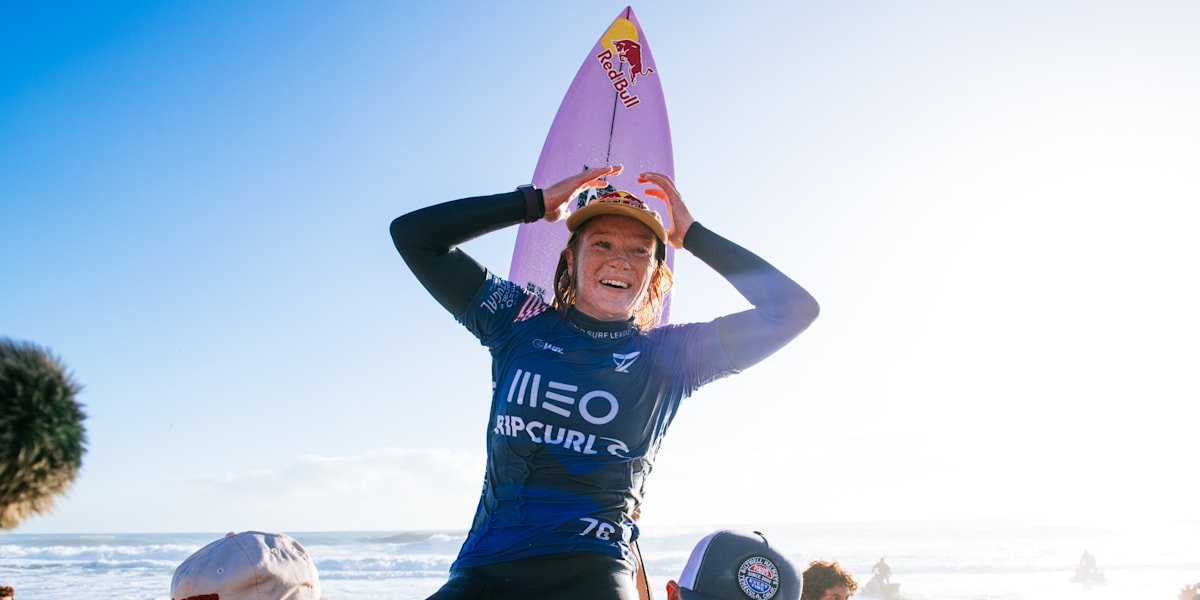 Adolescente americana está fazendo história no surfe