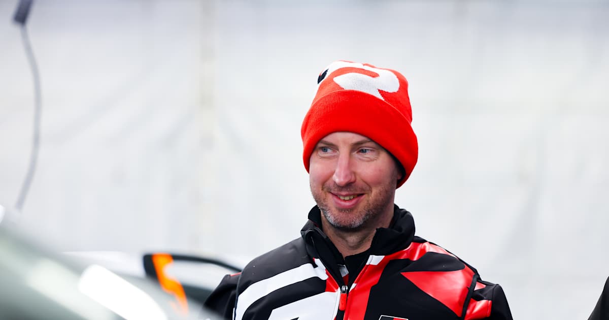 Fowler keeps cool as Toyota hits the ground running