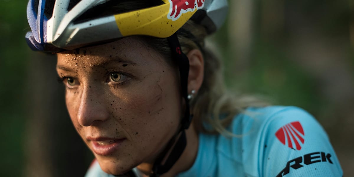 Emily Batty: Her off-season training scheme | Red Bull