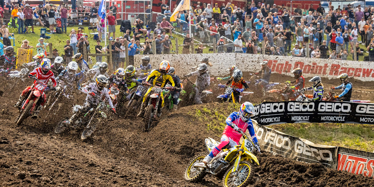 Motocross riding techniques: Complete guide