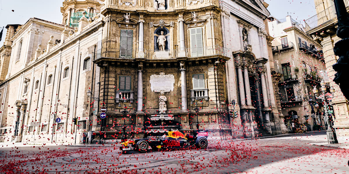 Red Bull Racing Road Trips - S01 - S05: Verstappen