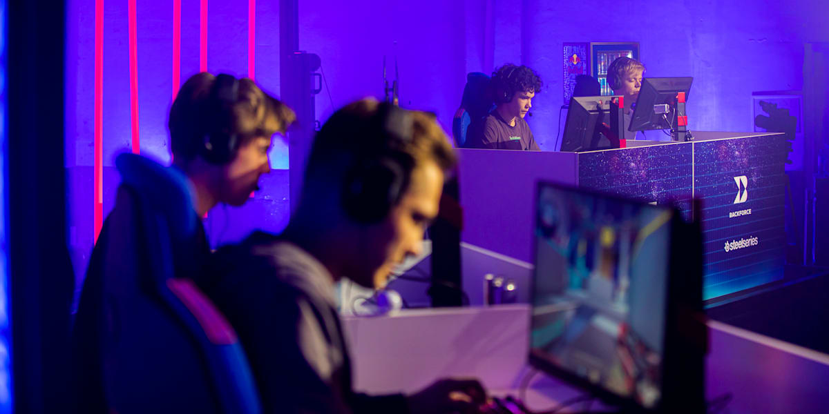 Top first-person shooter games for beginners | FPS