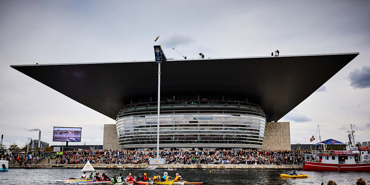 Red Bull îți dă aripi - RedBull.com