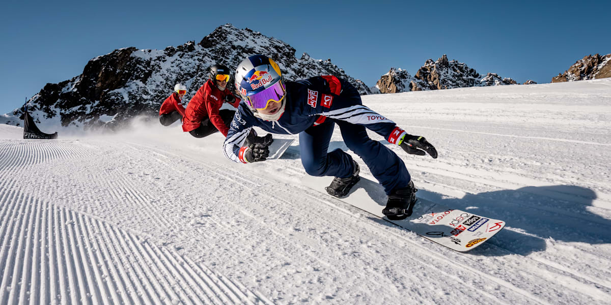 How to carve turns on a snowboard