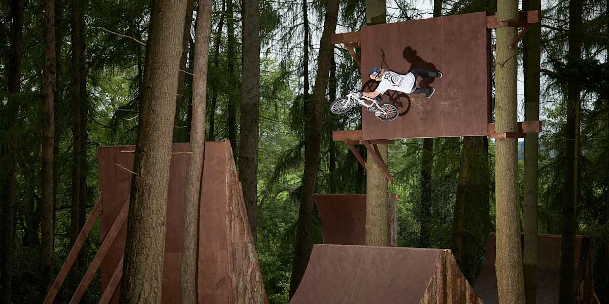 Entrevista a Drew Bezanson sobre el Dark Woods