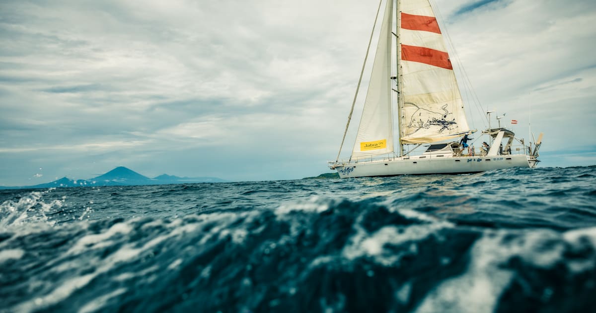 Sail & Run S1 E2: Bali to Solomon Islands – video