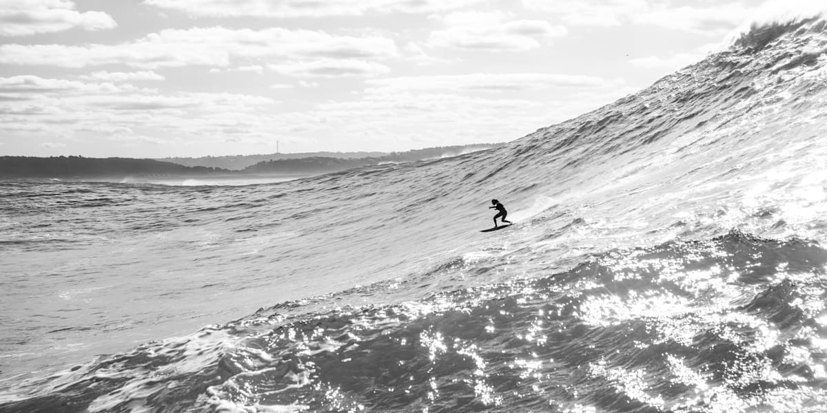 Justine Dupont: Surfing images